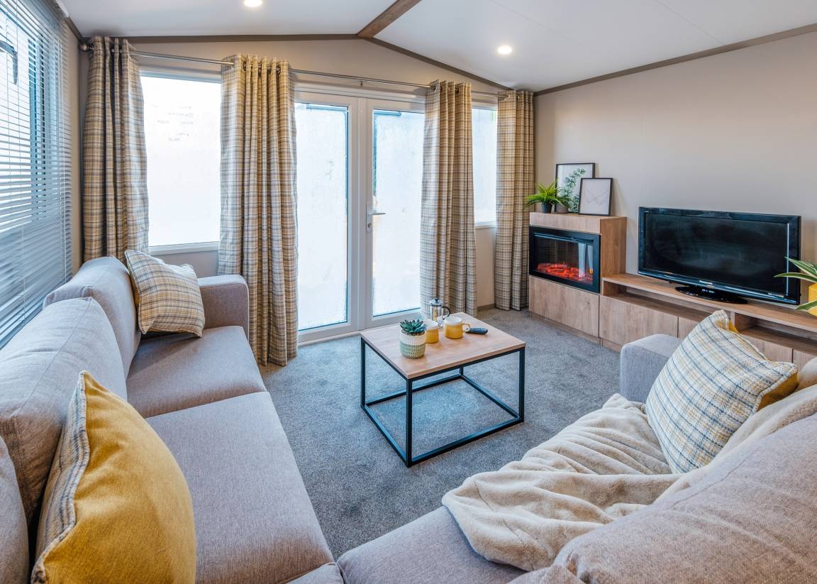 Caravan ∙ 2 Bedrooms ∙ 4 Guests - Tenby