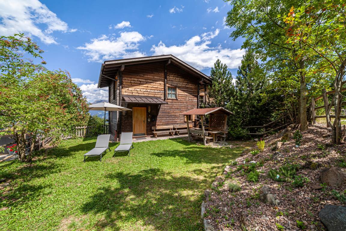 125 M² Chalet ∙ 2 Bedrooms ∙ 4 Guests - Lana