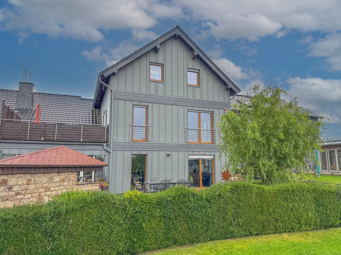 160 M² House ∙ 4 Bedrooms ∙ 10 Guests - Bitburg