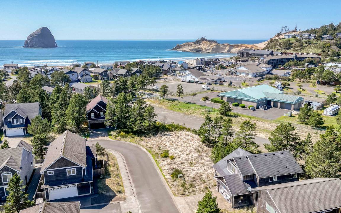 175 M² House ∙ 3 Bedrooms ∙ 8 Guests - Pacific City, OR