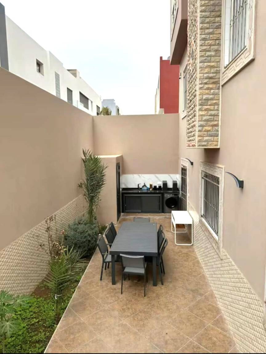 2200 M² Villa ∙ 12 Habitaciones ∙ 24 Huéspedes - Agadir