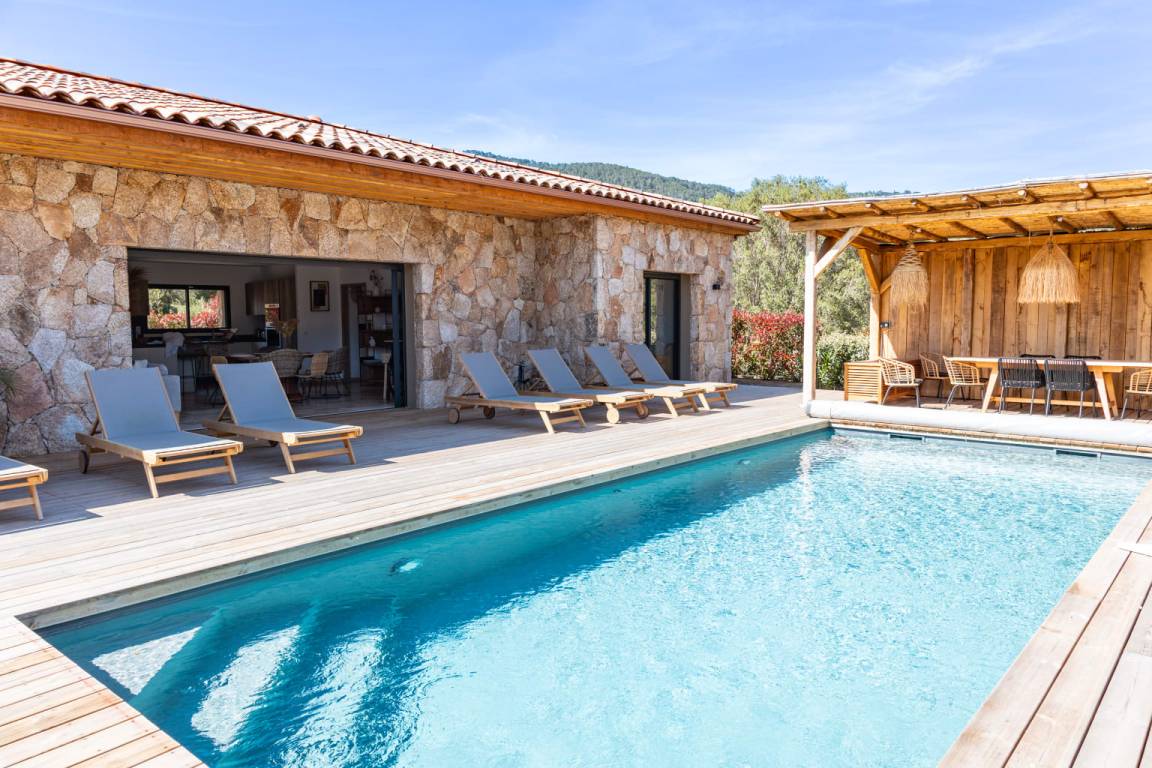 150 M² Villa ∙ 4 Slaapkamers ∙ 8 Gasten - Lecci