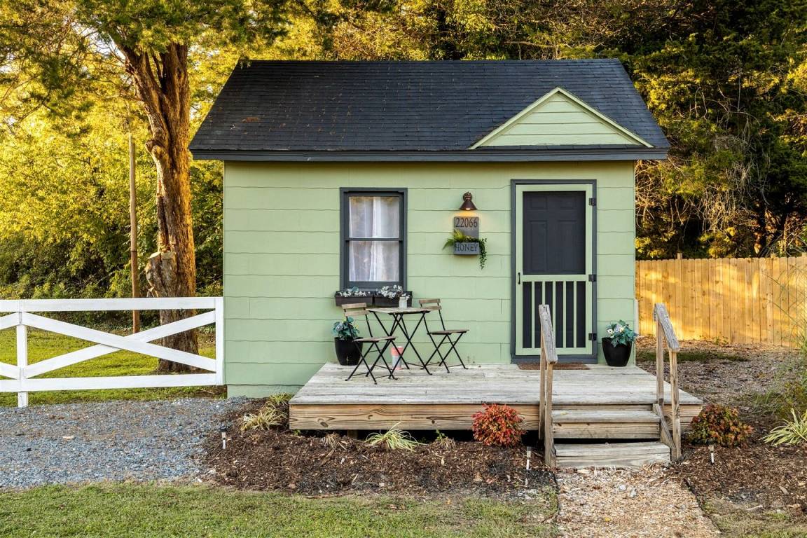 House ∙ 1 Bedroom ∙ 2 Guests - Cape Charles, VA