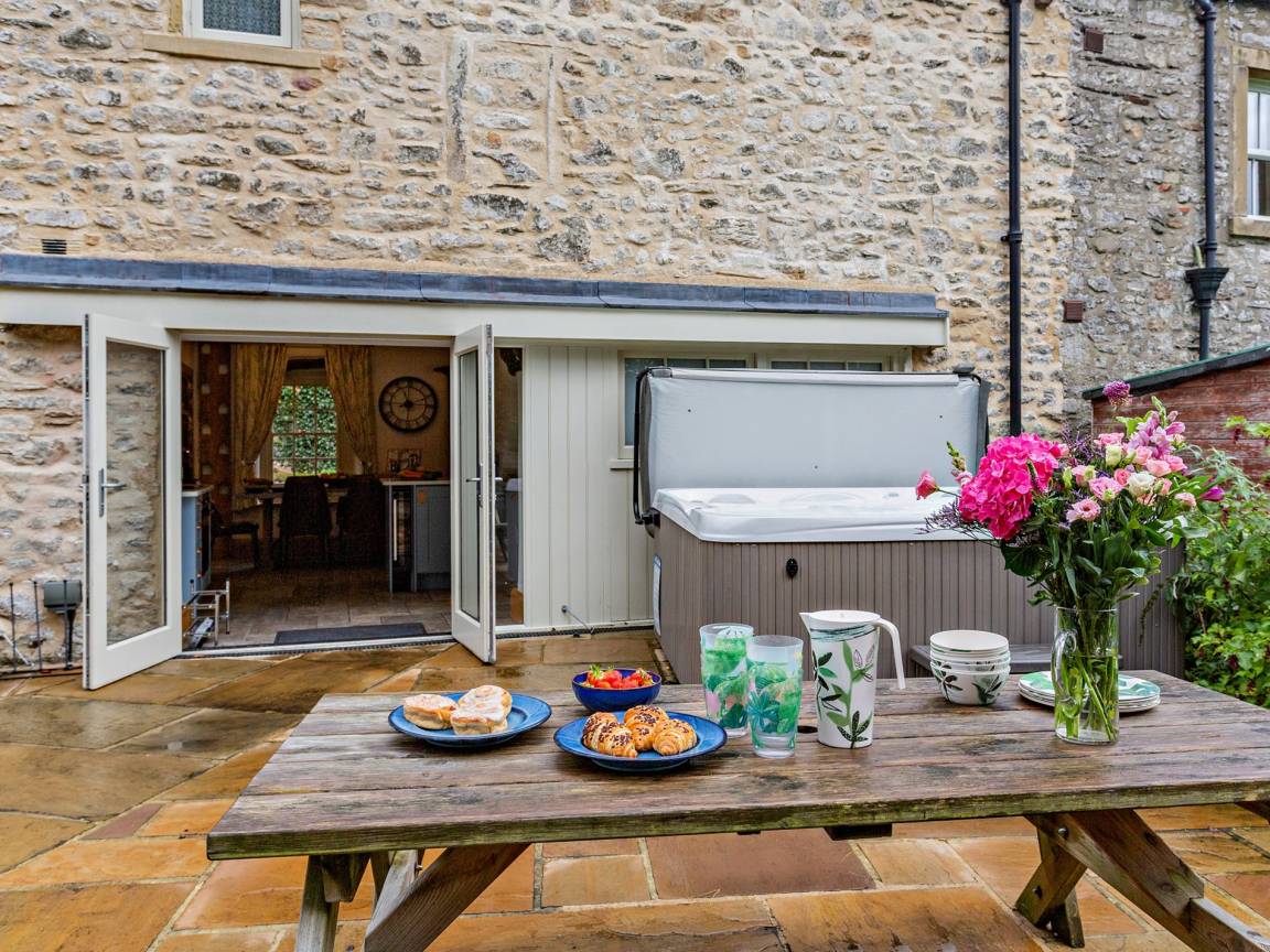 Cottage ∙ 3 Bedrooms ∙ 6 Guests - Settle