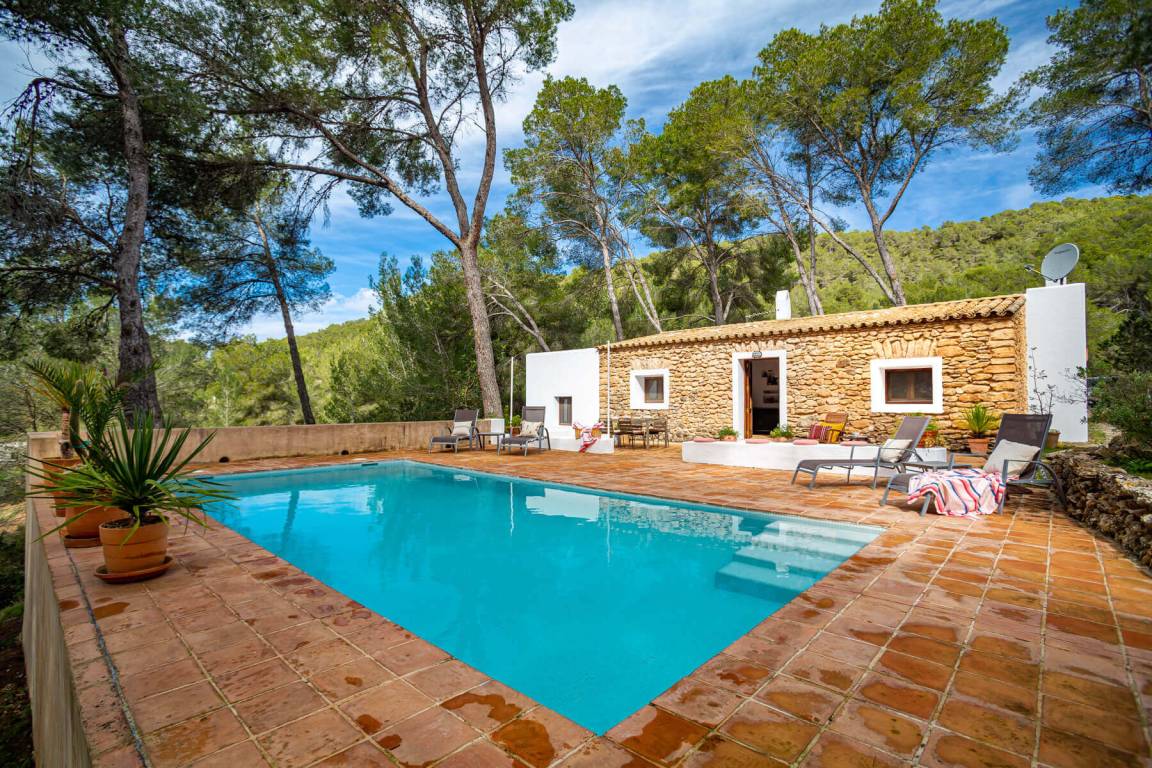 70 M² House ∙ 2 Bedrooms ∙ 4 Guests - Ibiza City