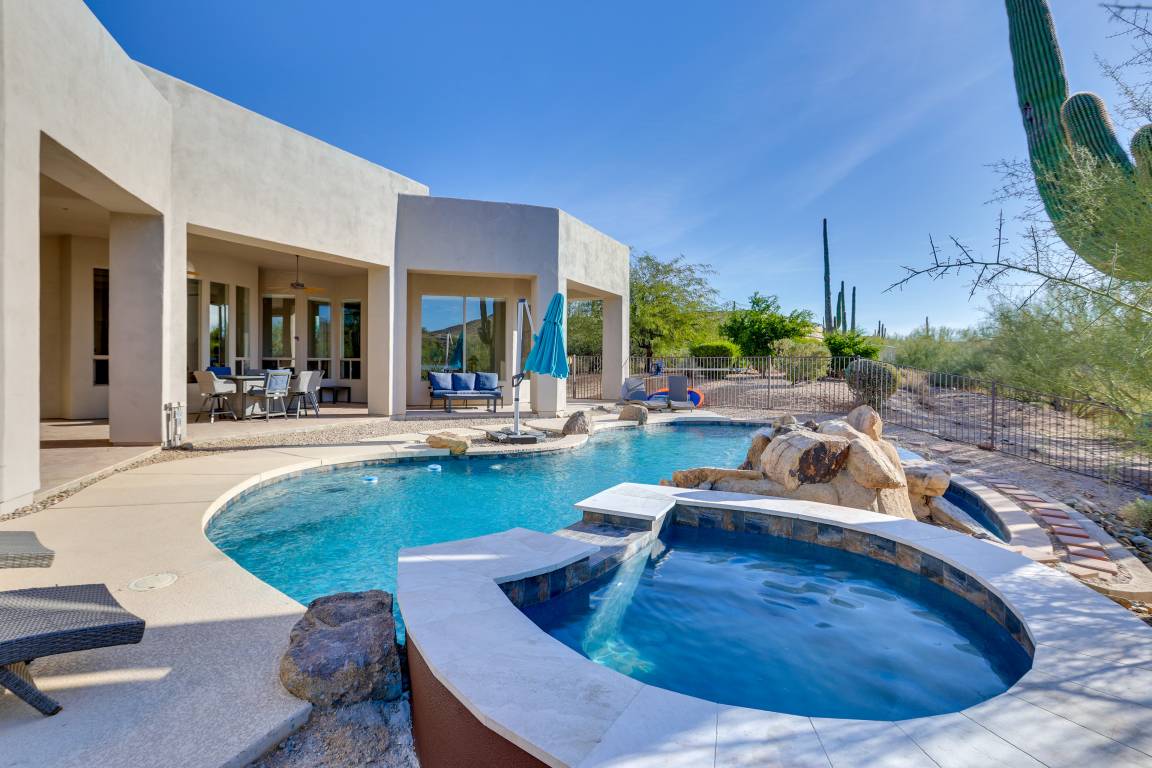 337 M² House ∙ 4 Bedrooms ∙ 8 Guests - Cave Creek, AZ