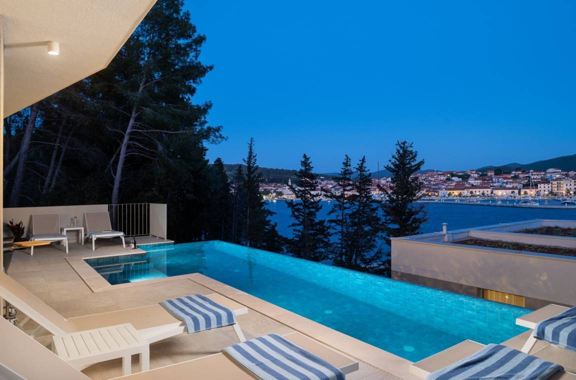 200 M² Villa ∙ 3 Schlafzimmer ∙ 8 Gäste - Vela Luka