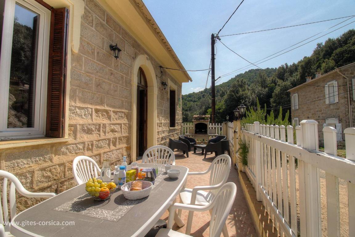 60 M² Gîte ∙ 2 Chambres ∙ 4 Personnes - Corse-du-Sud