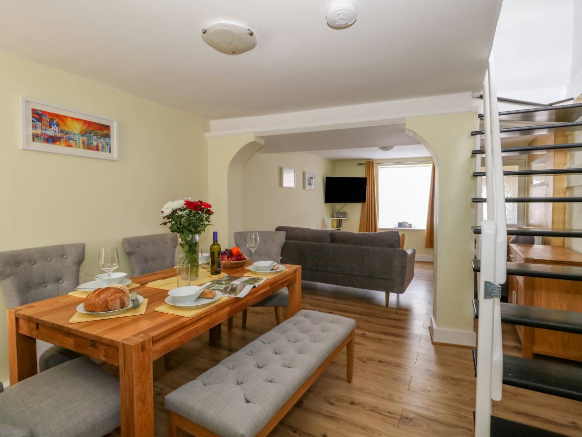 Cottage ∙ 2 Bedrooms ∙ 4 Guests - Preston Beach