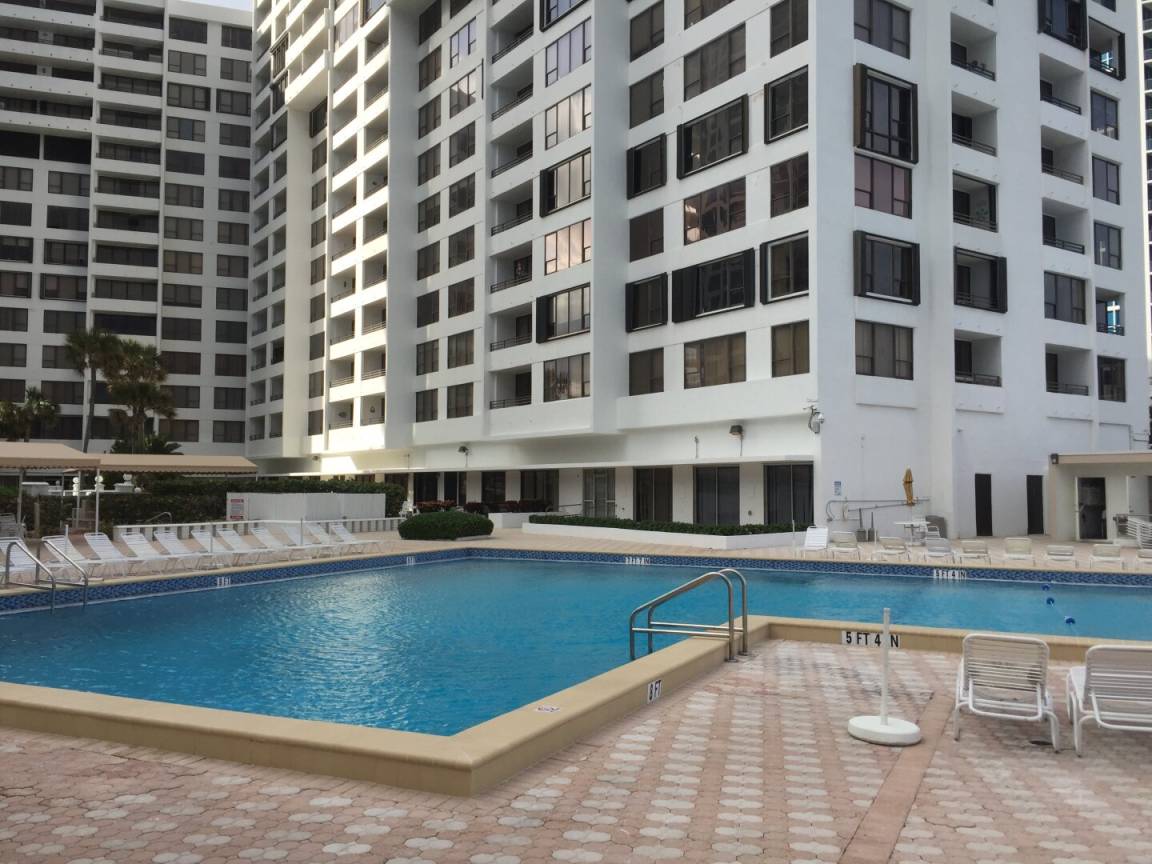 102 M² Ferienwohnung ∙ 2 Schlafzimmer ∙ 4 Gäste - Hollywood, FL