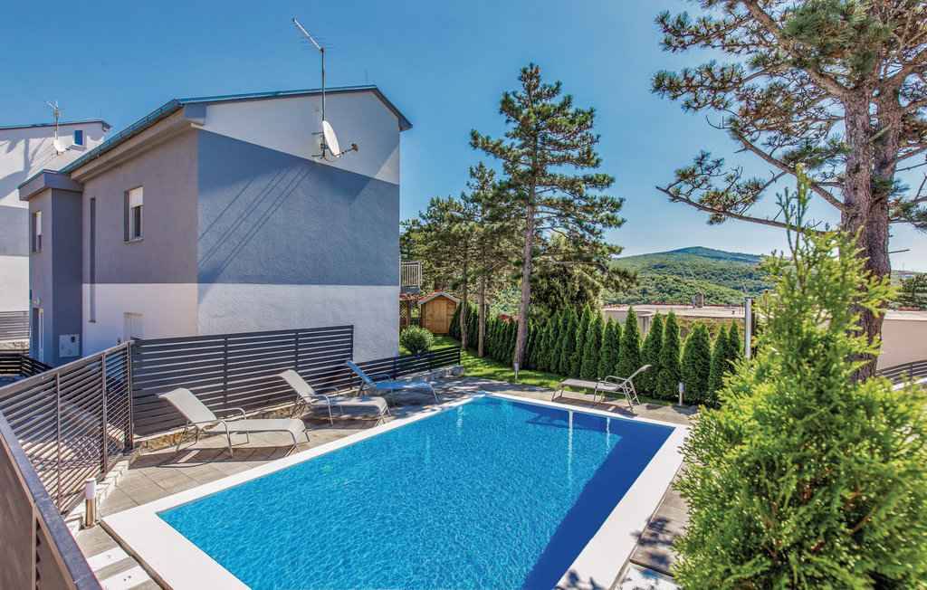 126 M² Huis ∙ 2 Slaapkamers ∙ 6 Gasten - Crikvenica