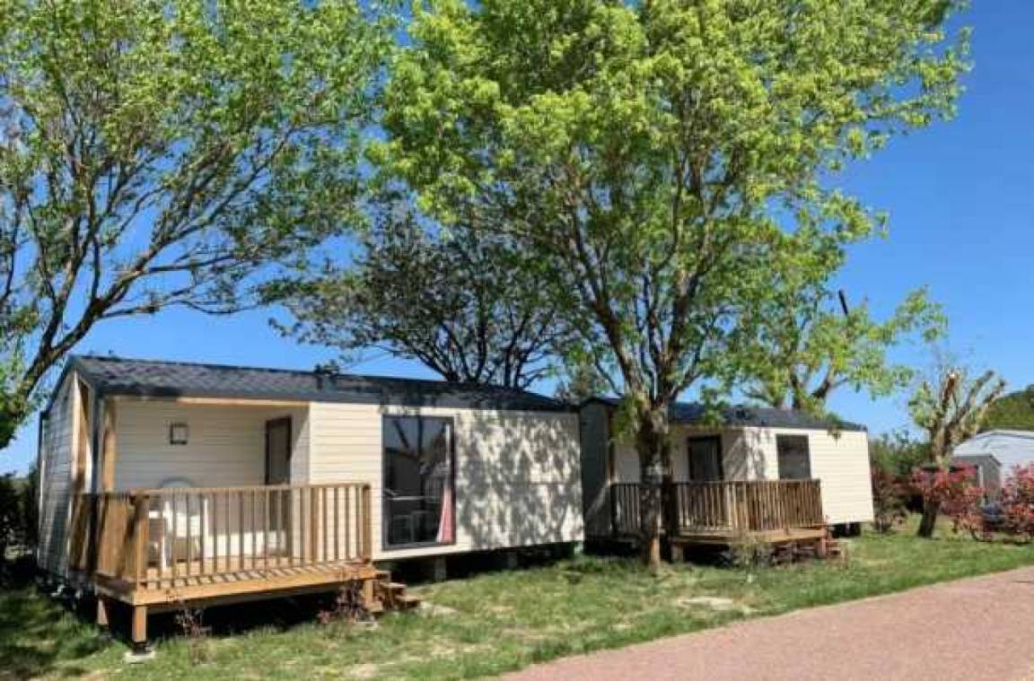 25 M² Camping ∙ 2 Chambres ∙ 4 Personnes - Marennes