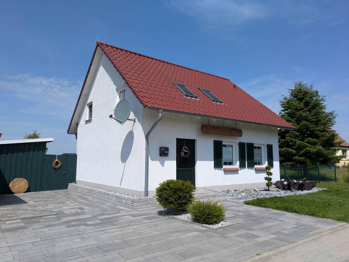 100 M² Ferienhaus ∙ 3 Schlafzimmer ∙ 6 Gäste - Dargun