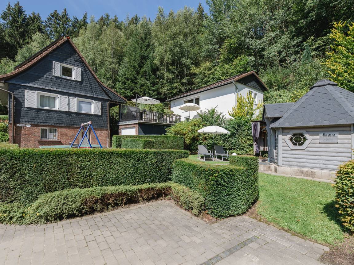 155 M² Huis ∙ 5 Slaapkamers ∙ 11 Gasten - Meschede