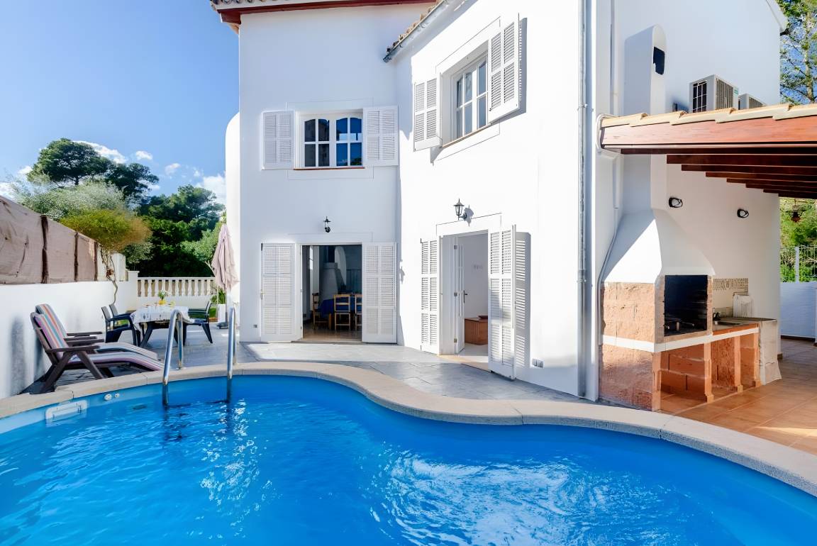 150 M² House ∙ 3 Bedrooms ∙ 6 Guests - Can Picafort