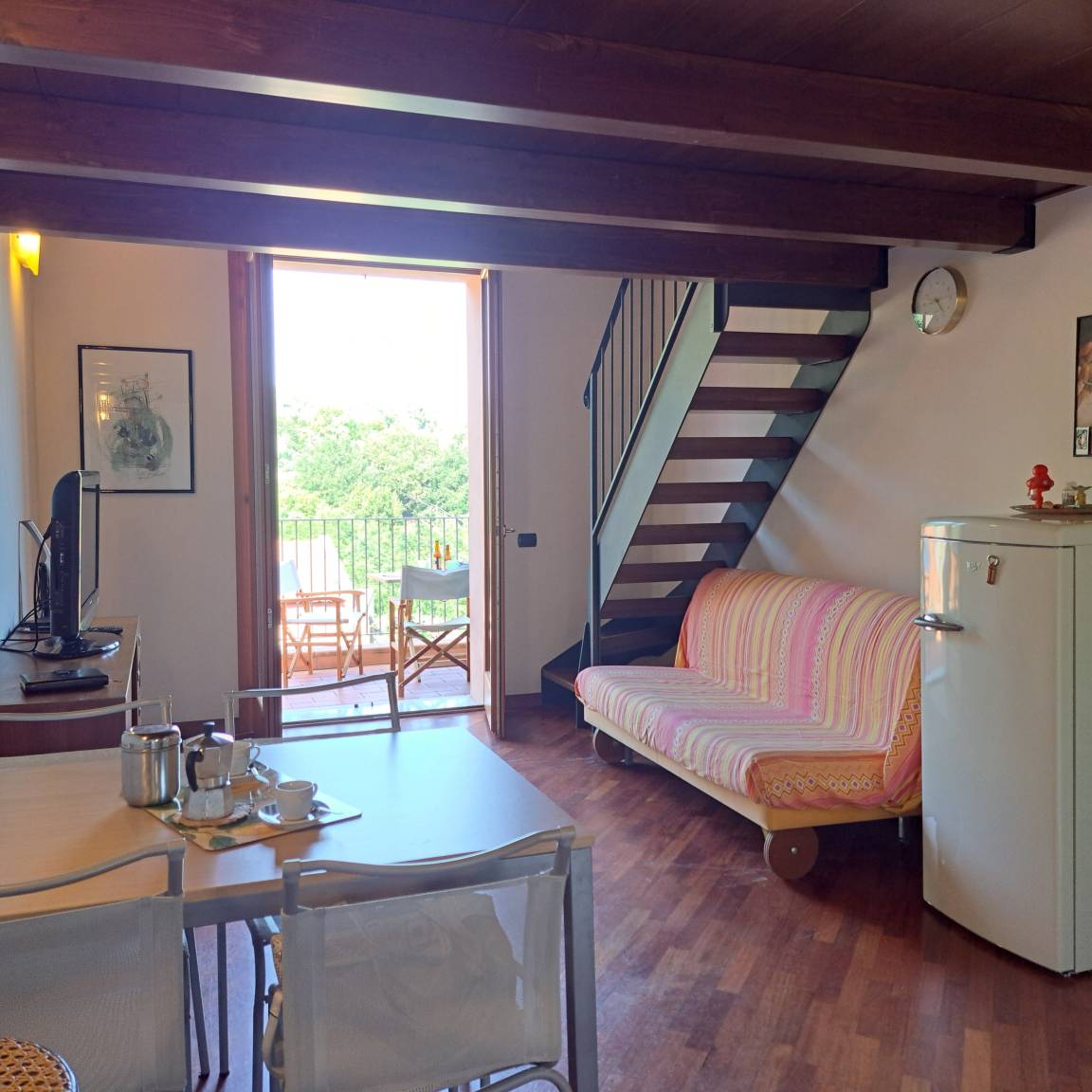 60 M² Huoneisto ∙ 2 Makuuhuonetta ∙ 5 Vierasta - Lerici