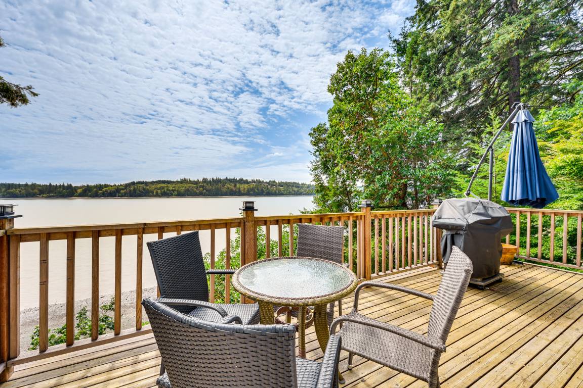 144 M² House ∙ 3 Bedrooms ∙ 8 Guests - Shelton, WA