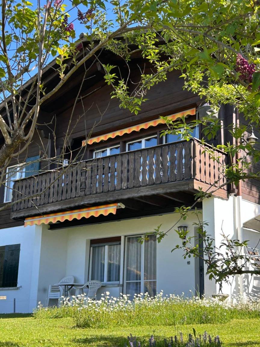 48 M² Appartement ∙ 2 Slaapkamers ∙ 5 Gasten - Beatenberg