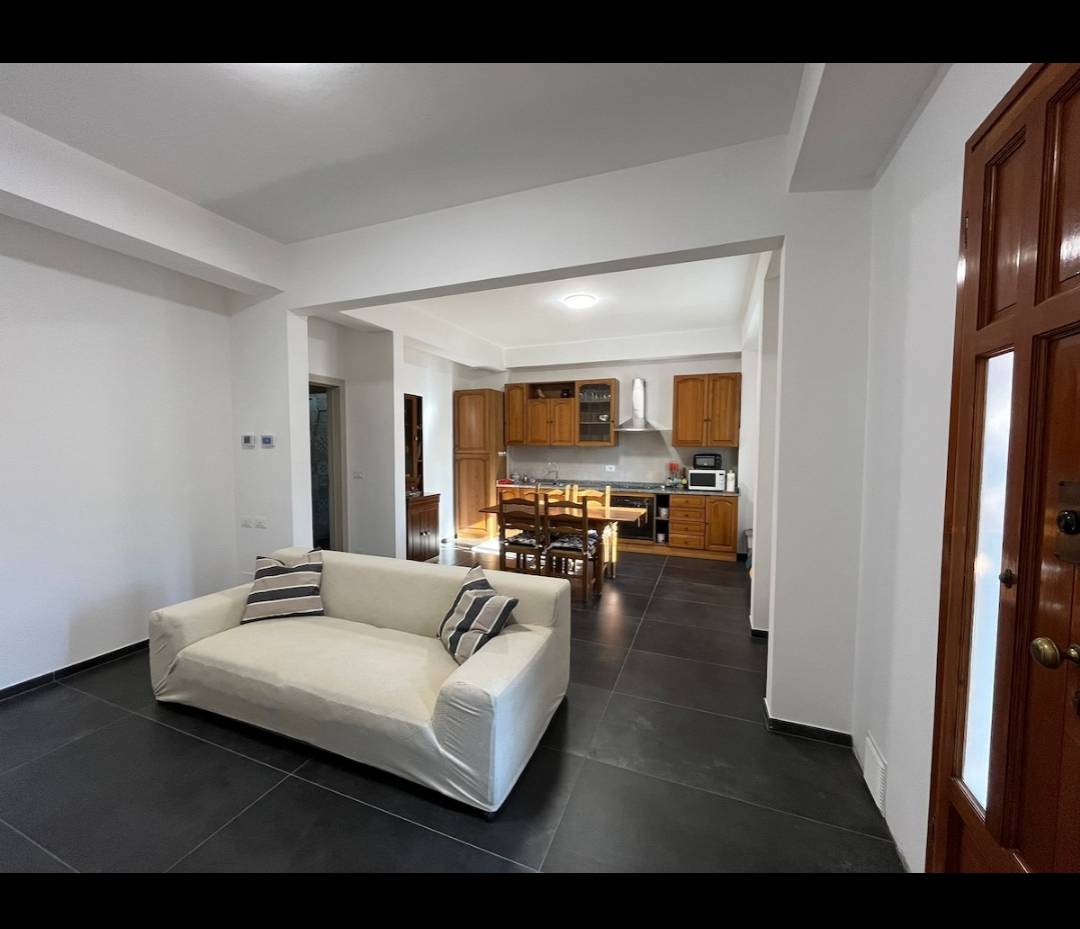70 M² Apartment ∙ 2 Bedrooms ∙ 5 Guests - Livorno