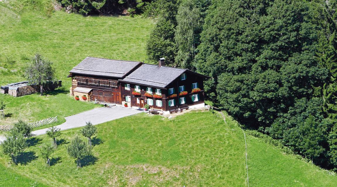 200 M² Ferienhaus ∙ 4 Schlafzimmer ∙ 16 Gäste - Gaschurn