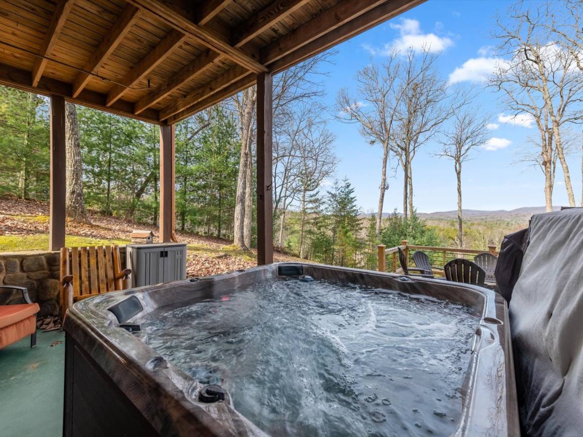 223 M² Cabin ∙ 4 Bedrooms ∙ 8 Guests - Nottely Lake, GA