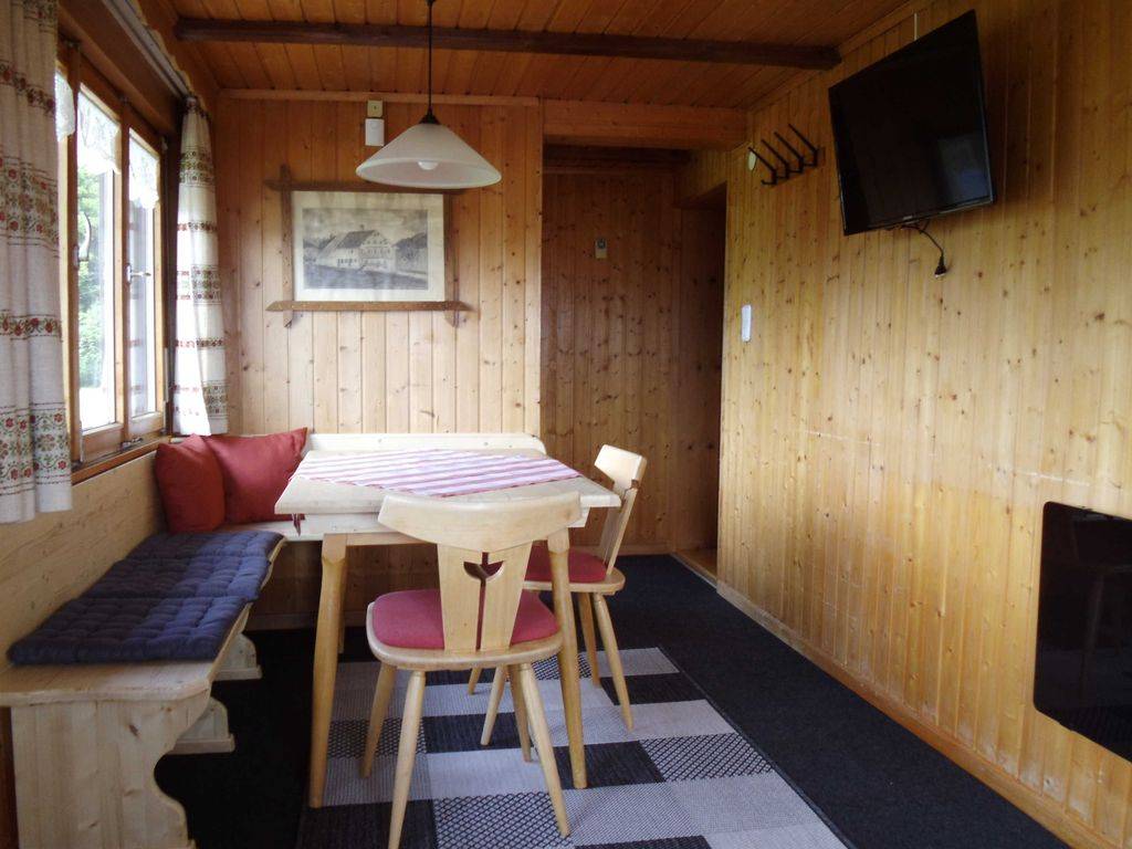 60 M² Ferienwohnung ∙ 2 Schlafzimmer ∙ 4 Gäste - Mellau
