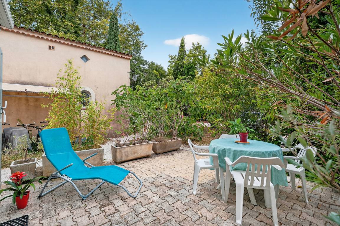 25 M² Studio ∙ 2 Personnes - La Garde