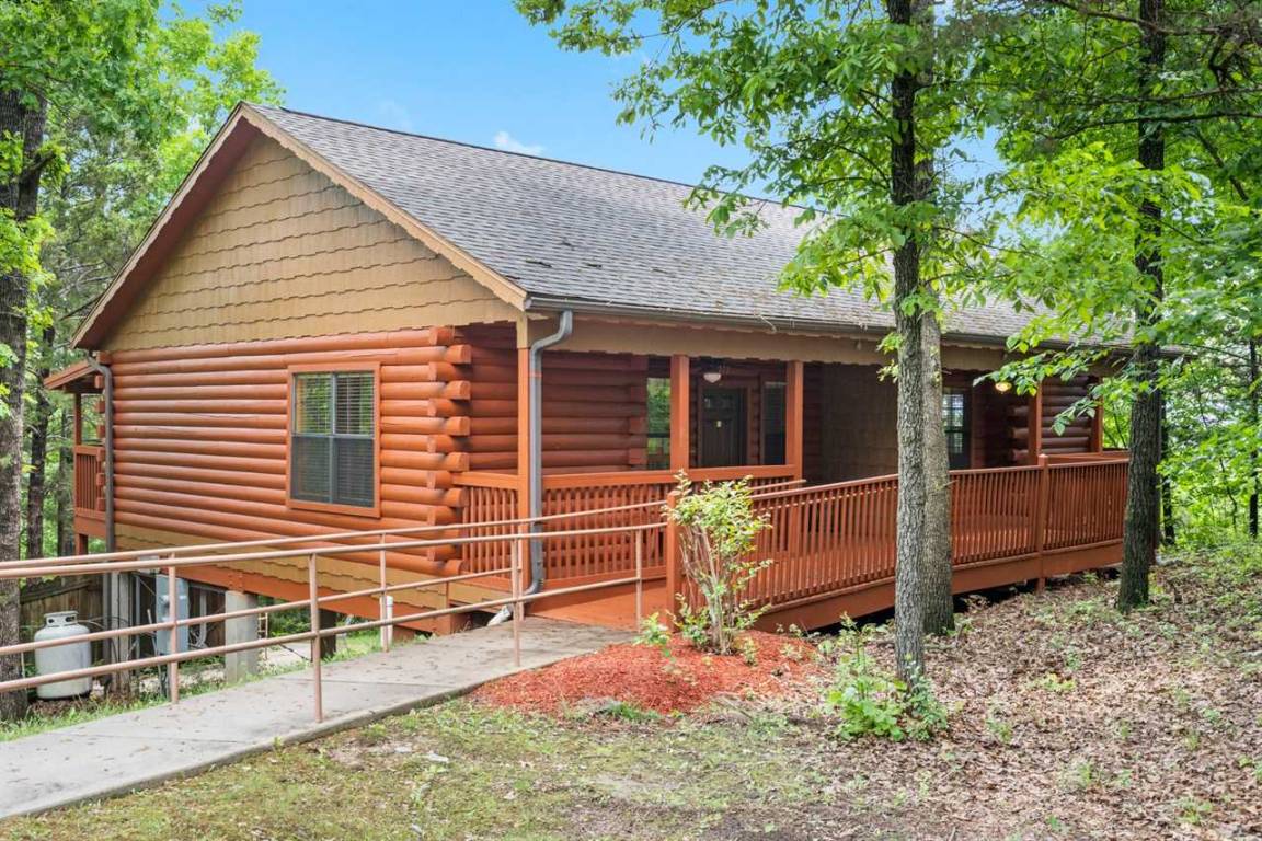 62 M² Cabin ∙ 1 Bedroom ∙ 4 Guests - Branson, MO