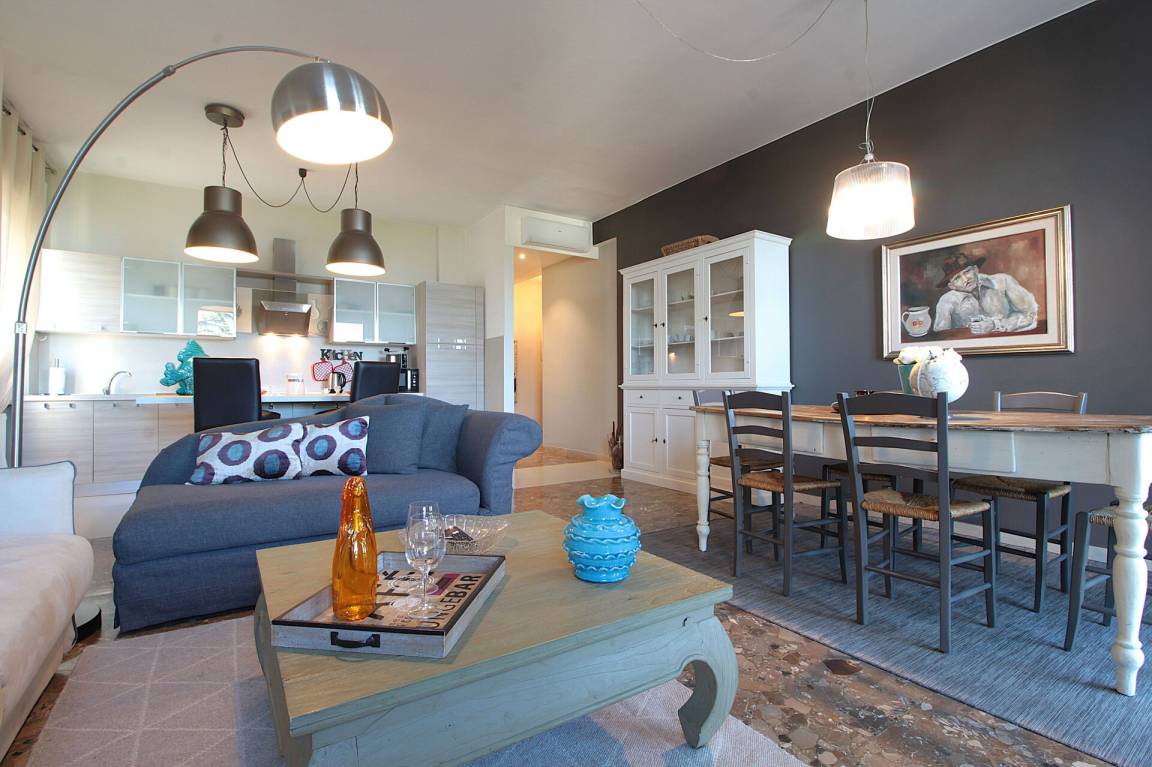 100 M² Apartment ∙ 2 Bedrooms ∙ 6 Guests - Desenzano del Garda