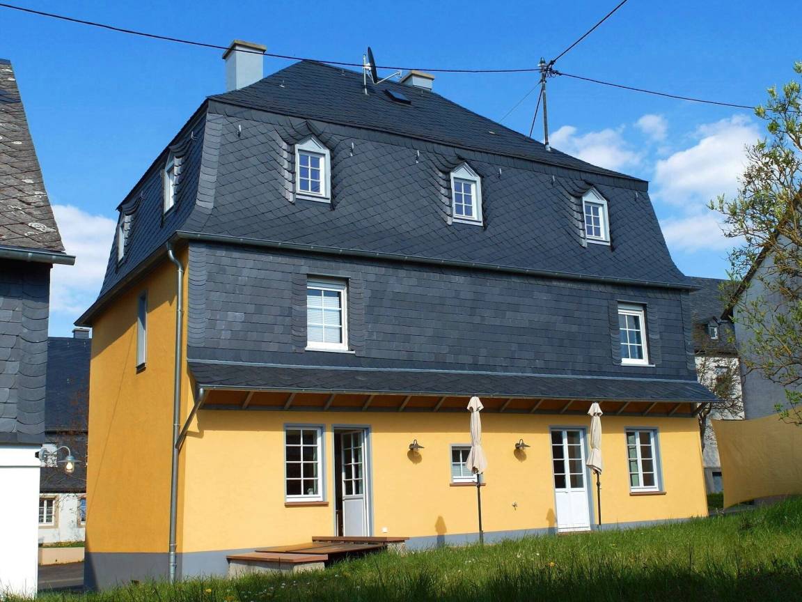 216 M² Huis ∙ 6 Slaapkamers ∙ 18 Gasten - Traben-Trarbach