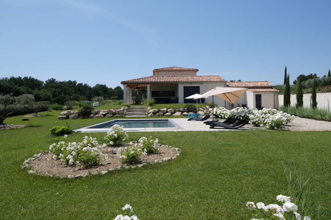 220 M² Villa ∙ 5 Bedrooms ∙ 10 Guests - Saint-Rémy-de-Provence