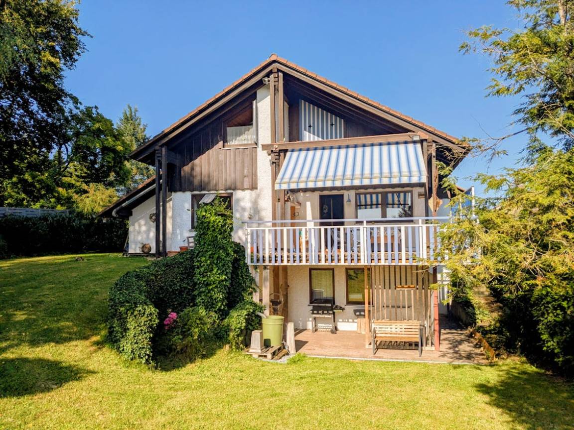 100 M² Ferienhaus ∙ 2 Schlafzimmer ∙ 4 Gäste - Pfullendorf