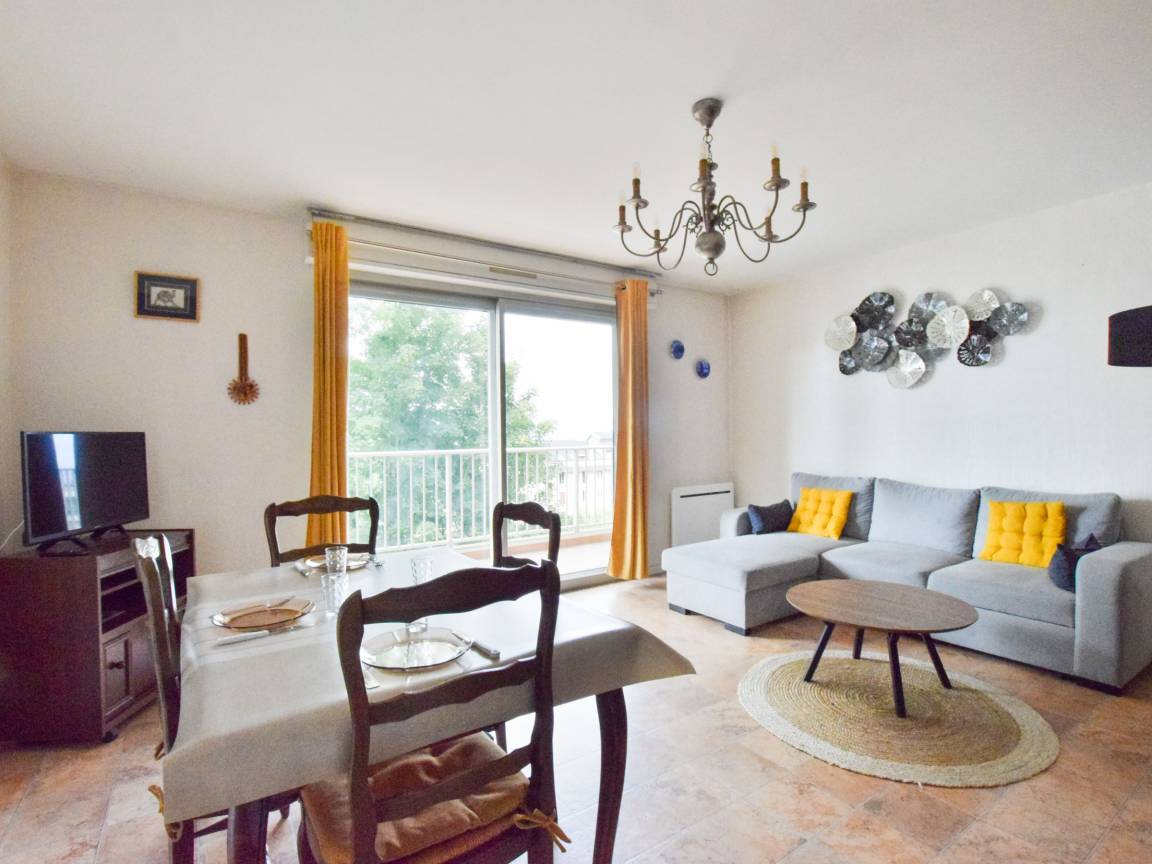 70 M² Apartment ∙ 3 Bedrooms ∙ 4 Guests - Évian-les-Bains