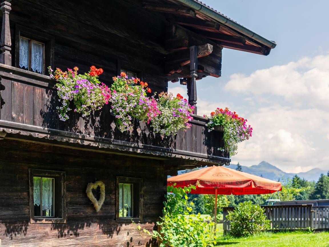 300 M² Ferienhaus ∙ 7 Schlafzimmer ∙ 30 Gäste - Söll
