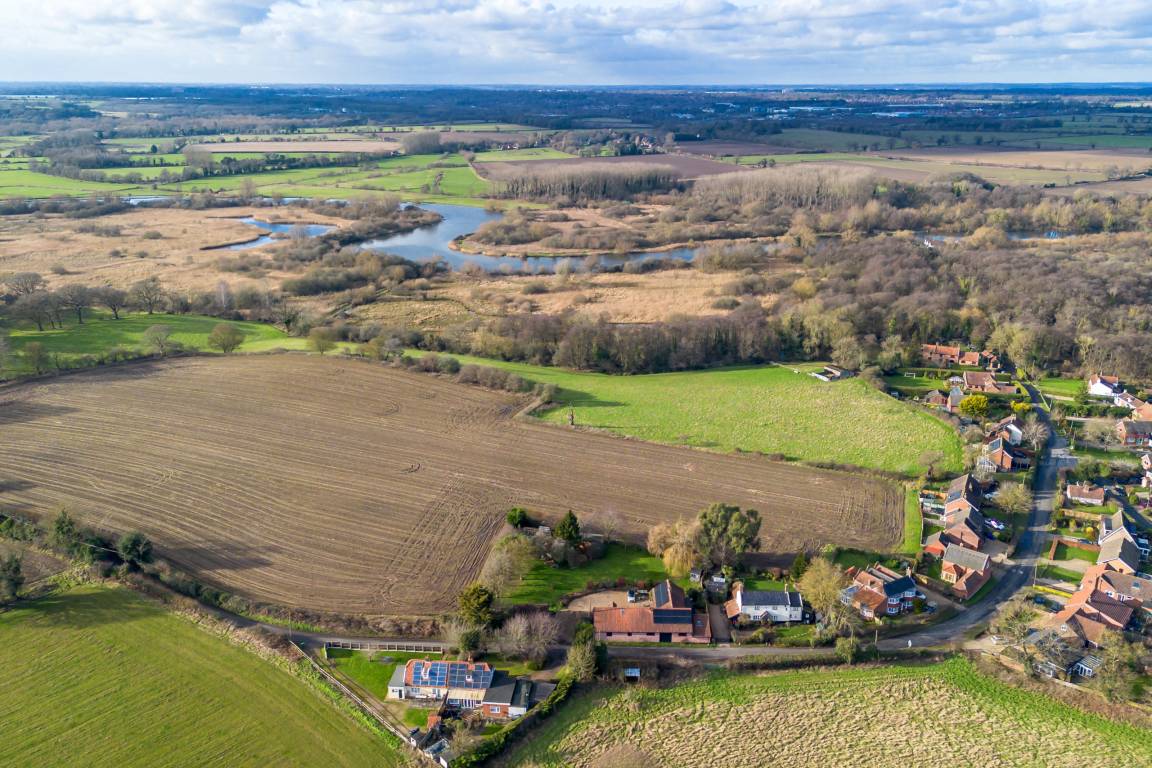 145 M² Cottage ∙ 2 Bedrooms ∙ 4 Guests - Wroxham
