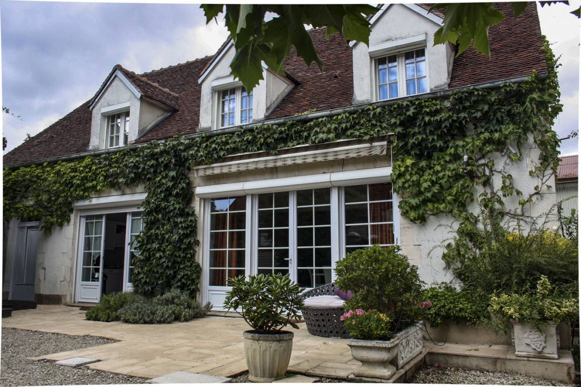 160 M² Gîte ∙ 6 Chambres ∙ 10 Personnes - Yonne