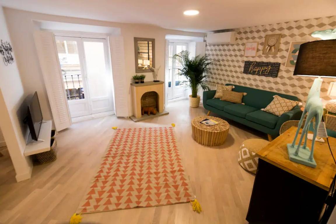 61 M² Apartment ∙ 2 Bedrooms ∙ 4 Guests - Madrid