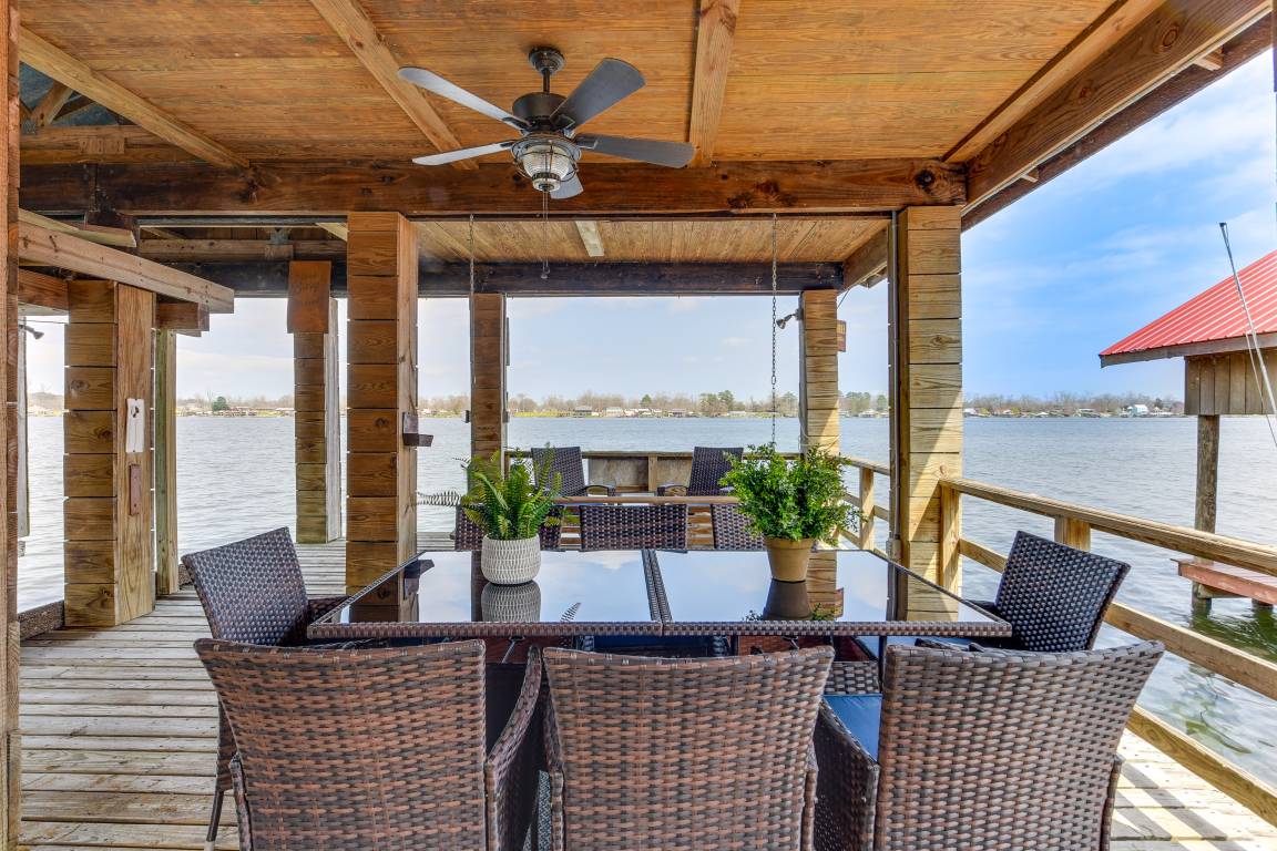 148 M² House ∙ 3 Bedrooms ∙ 10 Guests - Livonia, LA