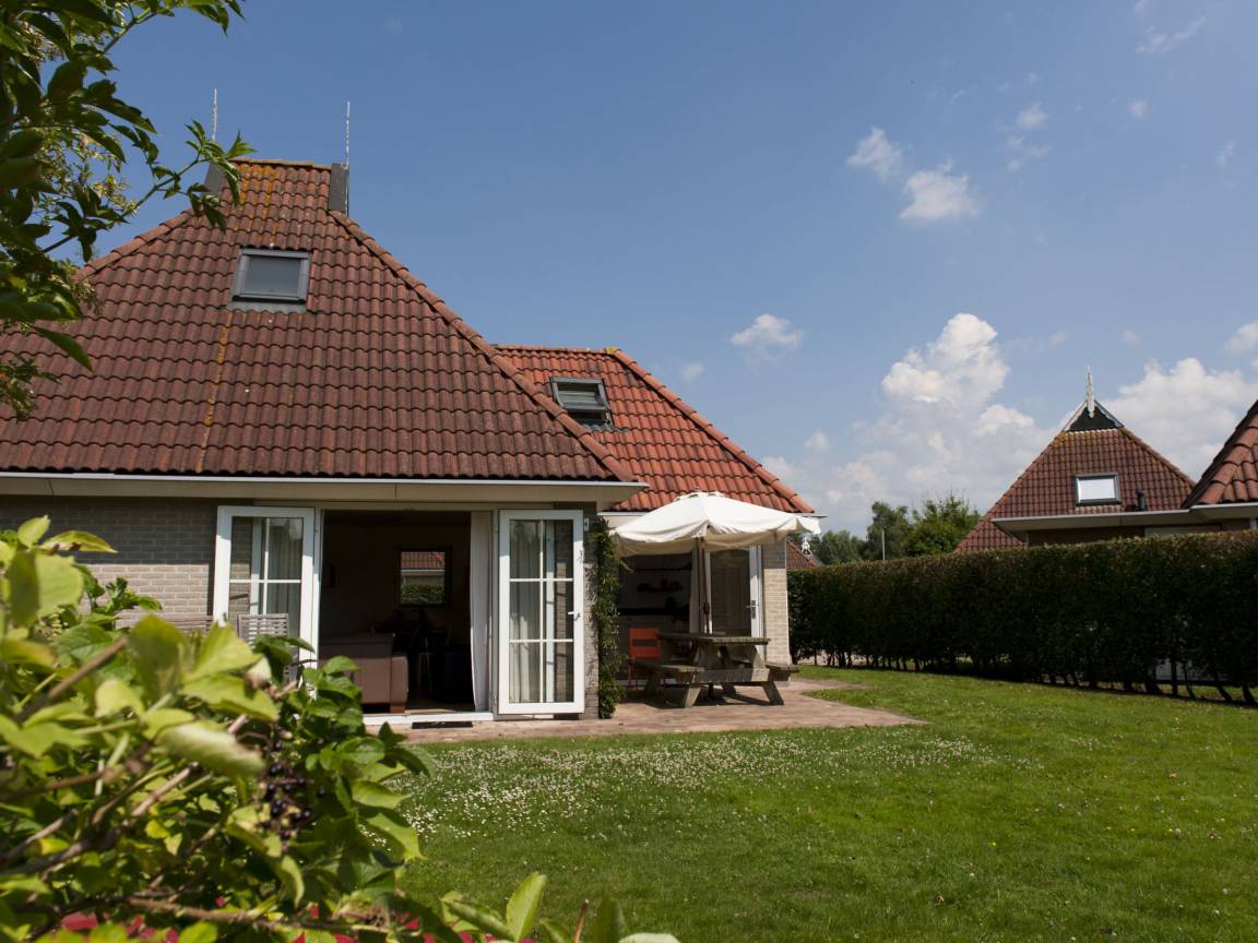 110 M² Ferienhaus ∙ 1 Schlafzimmer ∙ 6 Gäste - Leeuwarden