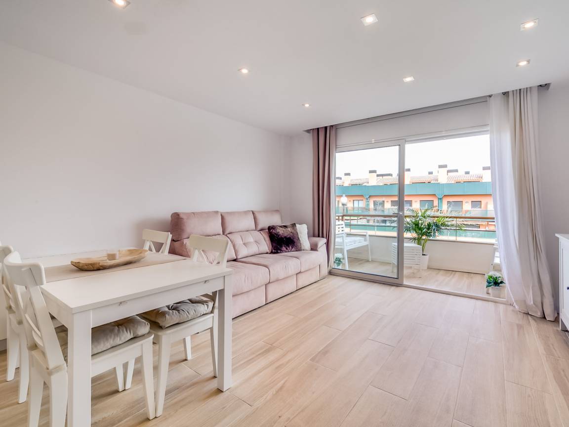 70 M² Apartment ∙ 2 Bedrooms ∙ 4 Guests - Hostalric