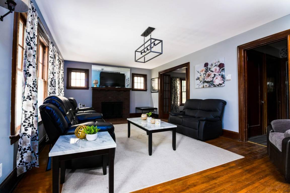 Ferienhaus ∙ 5 Schlafzimmer ∙ 11 Gäste - Niagara Falls