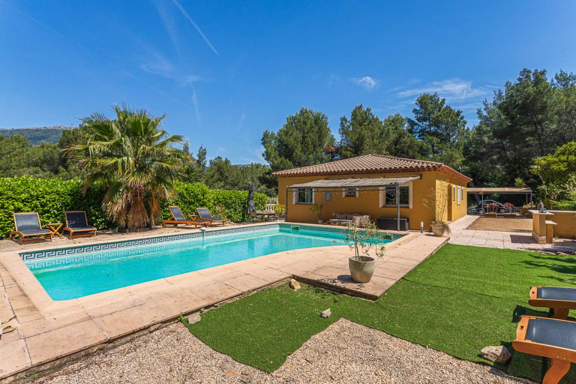183 M² Villa ∙ 5 Chambres ∙ 10 Personnes - La Seyne-sur-Mer
