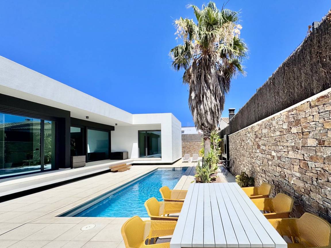 160 M² Villa ∙ 4 Schlafzimmer ∙ 8 Gäste - L'Escala