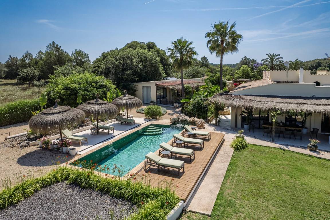 300 M² Villa ∙ 4 Habitaciones ∙ 8 Huéspedes - Santa Margalida