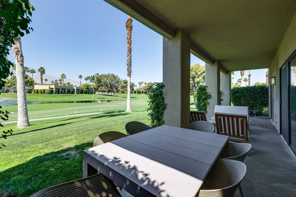 119 M² Apartamento ∙ 3 Habitaciones ∙ 6 Huéspedes - Cathedral City, CA