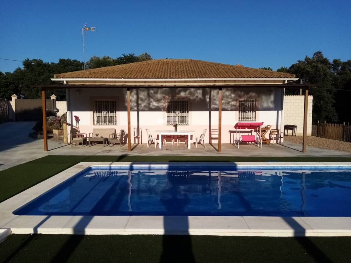 100 M² Chalet ∙ 3 Habitaciones ∙ 9 Huéspedes - Almodóvar del Río