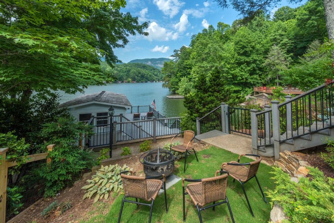 102 M² House ∙ 3 Bedrooms ∙ 6 Guests - Lake Lure, NC