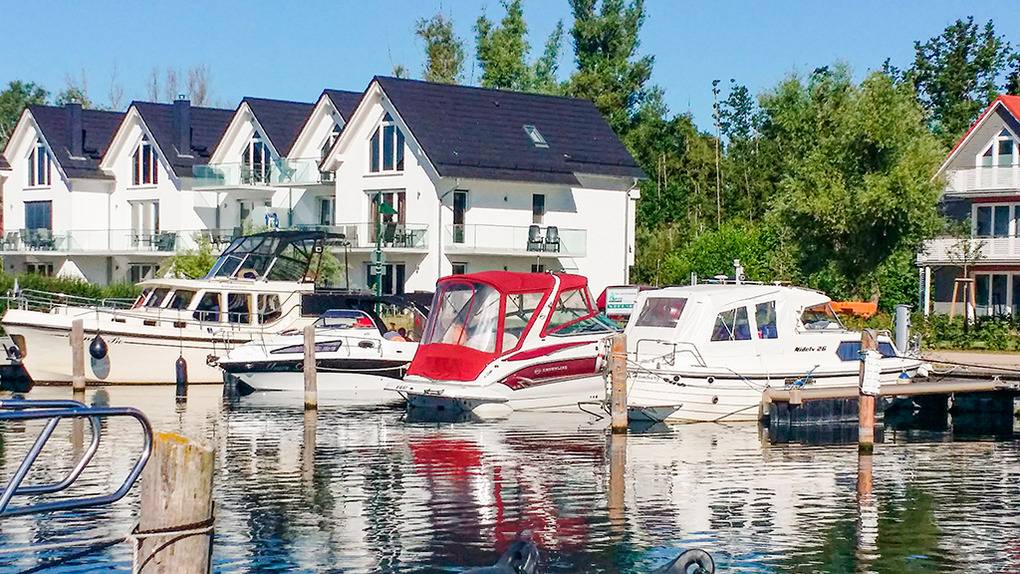 153 M² Ferienhaus ∙ 4 Schlafzimmer ∙ 10 Gäste - Plau am See