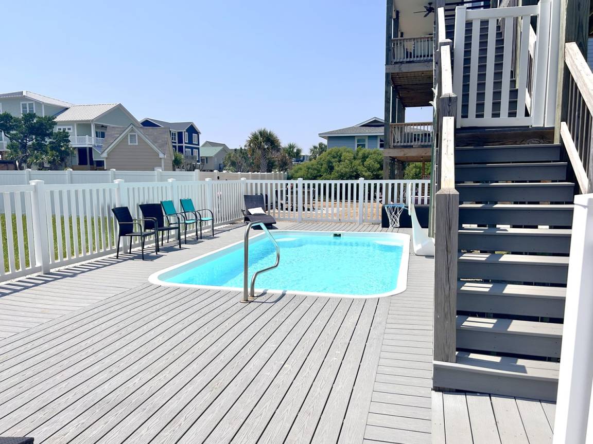 House ∙ 5 Bedrooms ∙ 14 Guests - Oak Island, NC