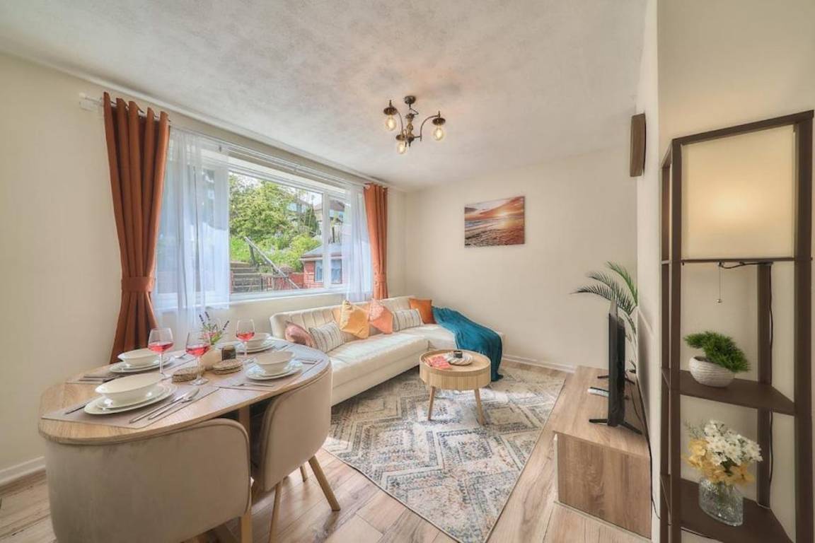 94 M² Maison De Vacances ∙ 3 Chambres ∙ 7 Personnes - Luton